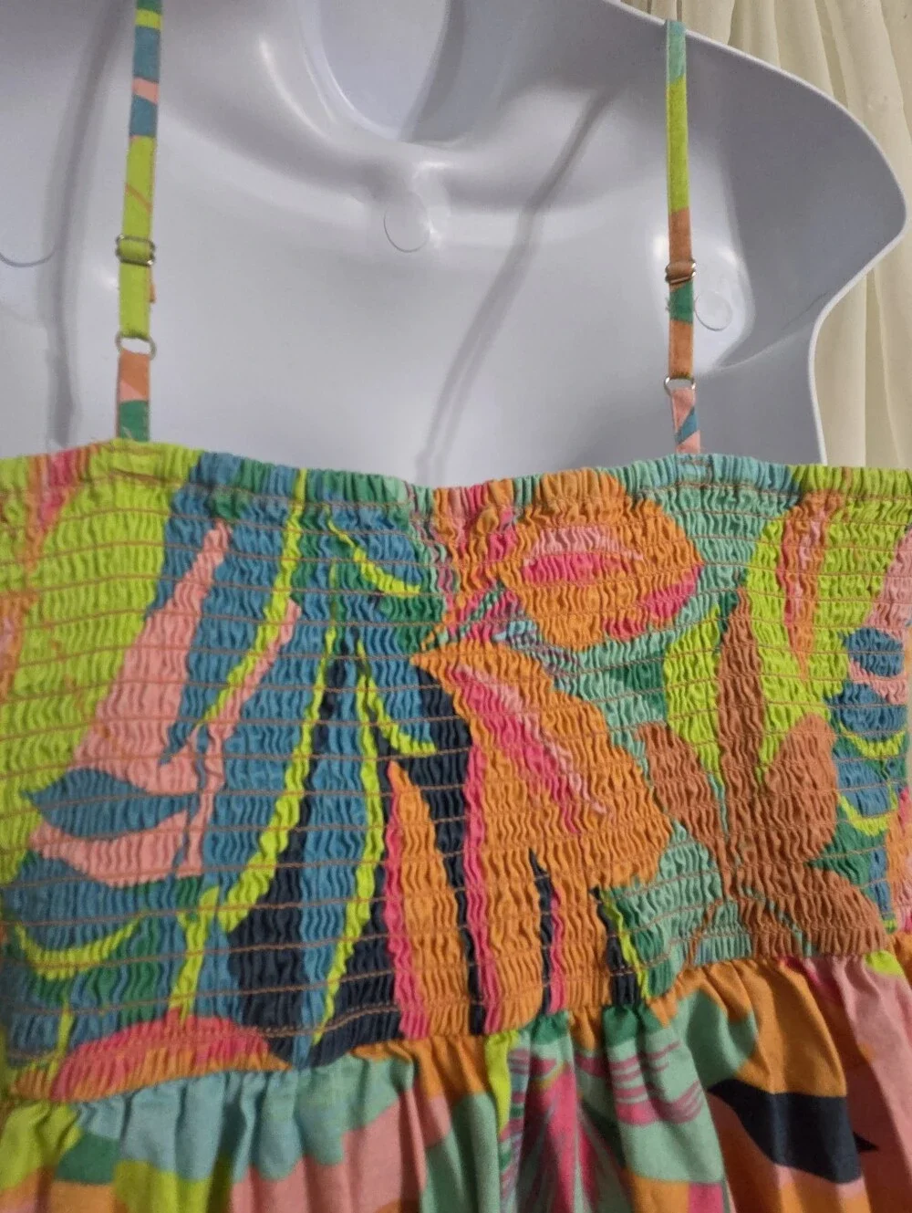 Sincerly Jules | Dresses | Sincerely Jules Neon Tropical Leaf Maxi ...